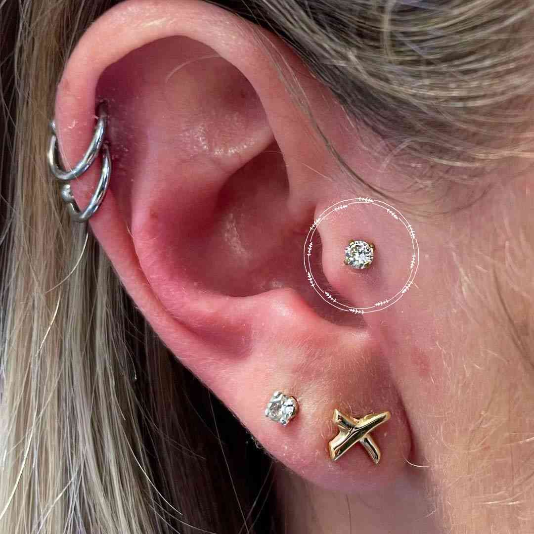 14 Farklı Kulak Piercing Modeli – Dövme Rehberi